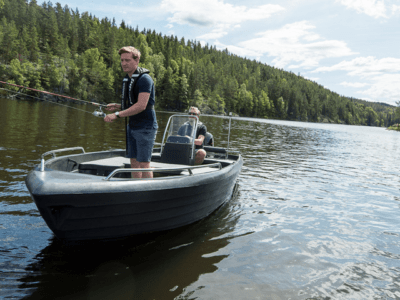 Vertical fishing – Pioner Boats